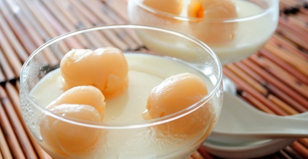 Almond Pudding with Lychee- My Mom's Recipe